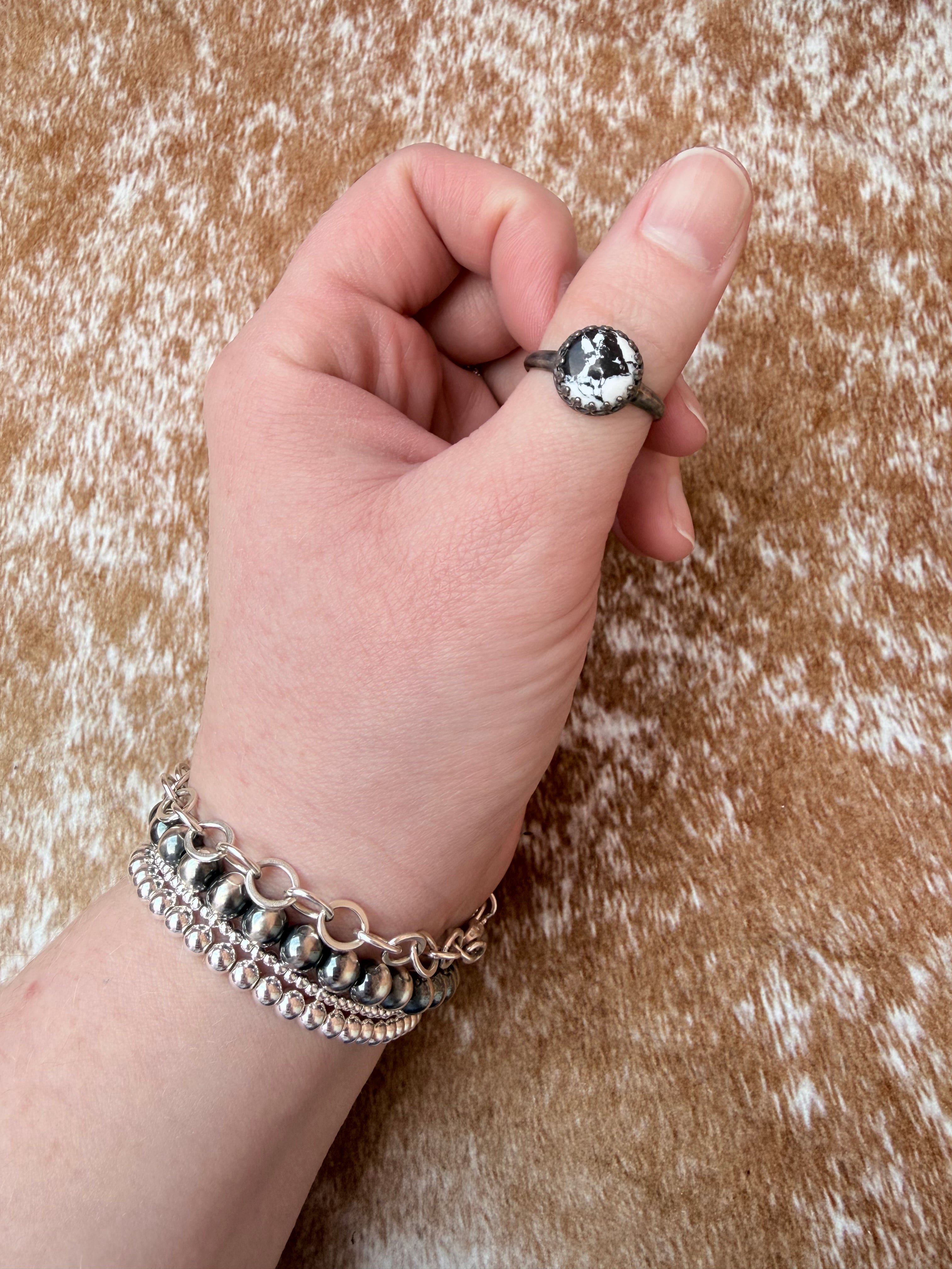 White Buffalo Crown Bezel Oval Ring | Size 8 – Boles Silver